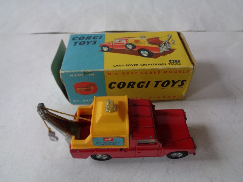 Corgi Toys 417 Land-Rover Breakdown Truck with Box - Toy Paradise