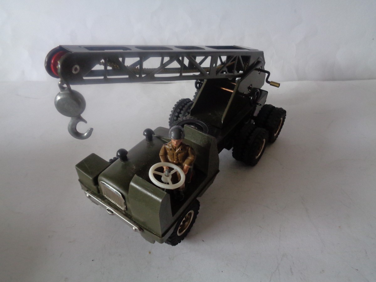 Strenco Military Tow Truck no.250 with Box - Toy Paradise
