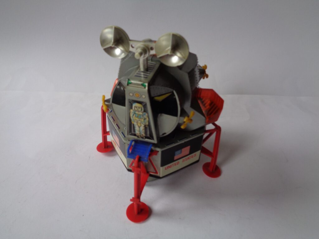 Daishin Eagle Lunar Module Apollo LM (battery-operated) - Toy Paradise