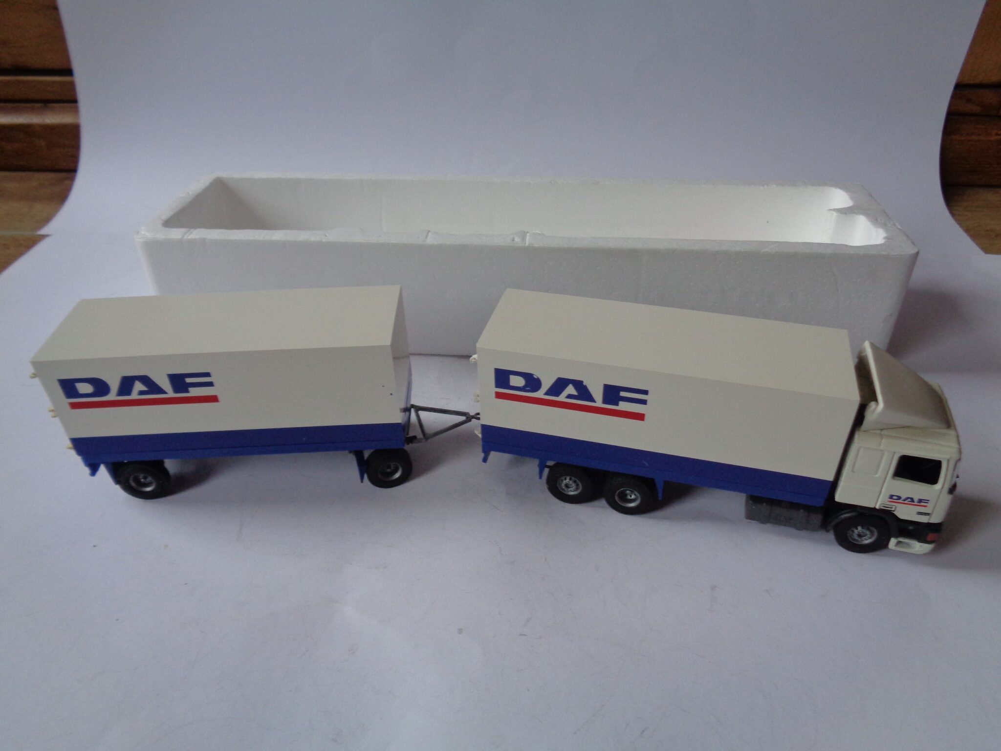 Tekno DAF 95 380 XF with Trailer "DAF print" with Box - Toy Paradise