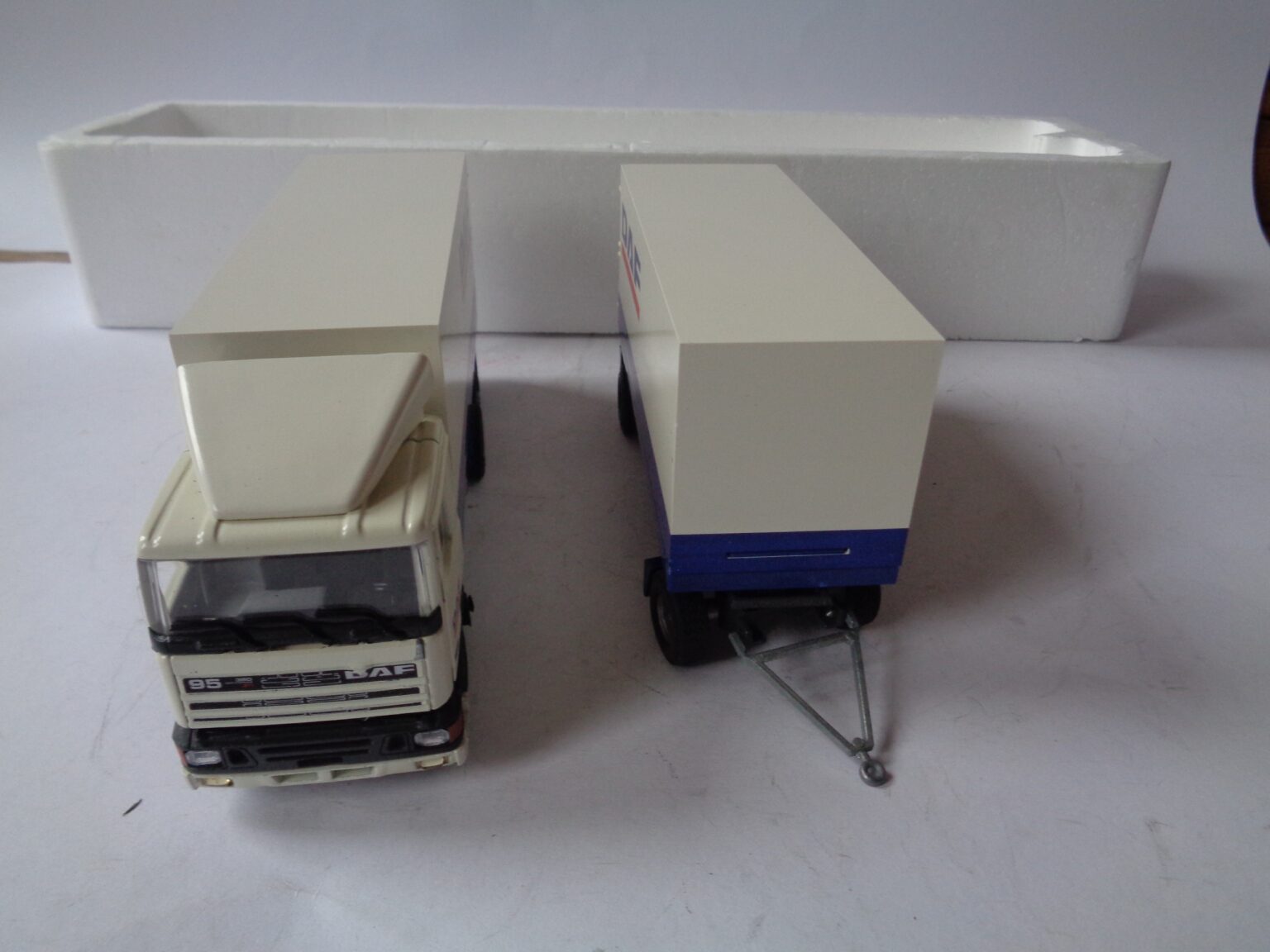 Tekno DAF 95 380 XF with Trailer "DAF print" with Box - Toy Paradise