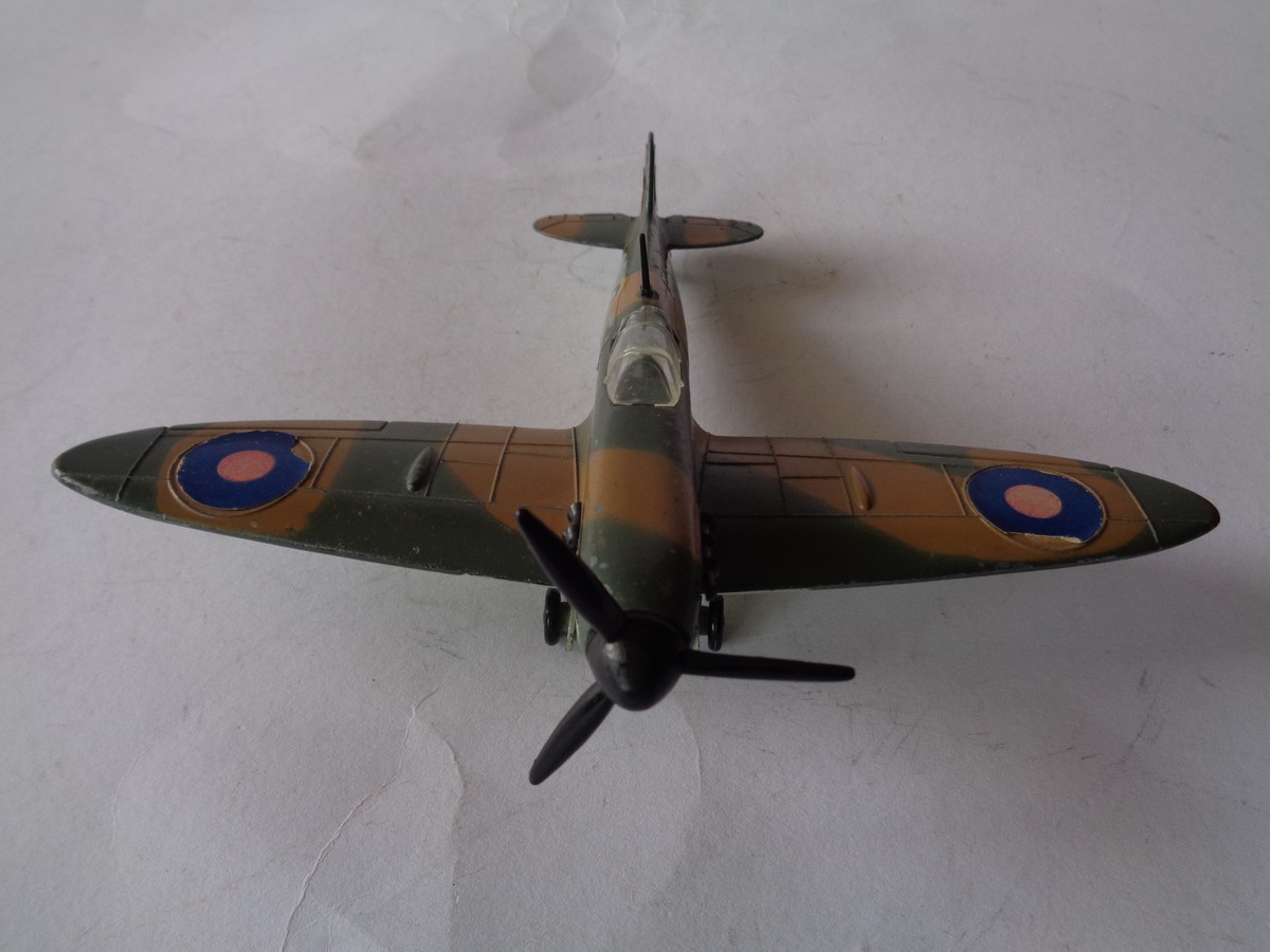 Dinky Toys 719 Spitfire Mk II Plane - Toy Paradise